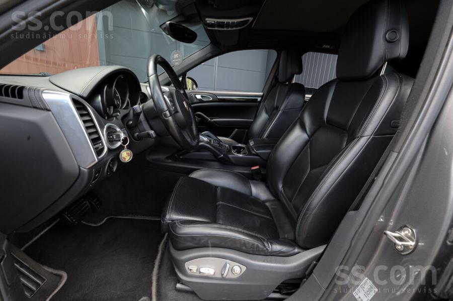 Pelēks Porsche Cayenne 2011 Jelgava, ar dzinēja tilpumu 3.00 L un nobraukumu 301 tūkst. km par 15500 €, foto 8 vietnē AUTOMOTO.COM.LV