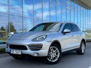 Grey Porsche Cayenne 2011 in Riga, with an engine capacity of 3.00 L and mileage of 253 thousand km for 16990 €, photo  on AUTOMOTO.COM.LV