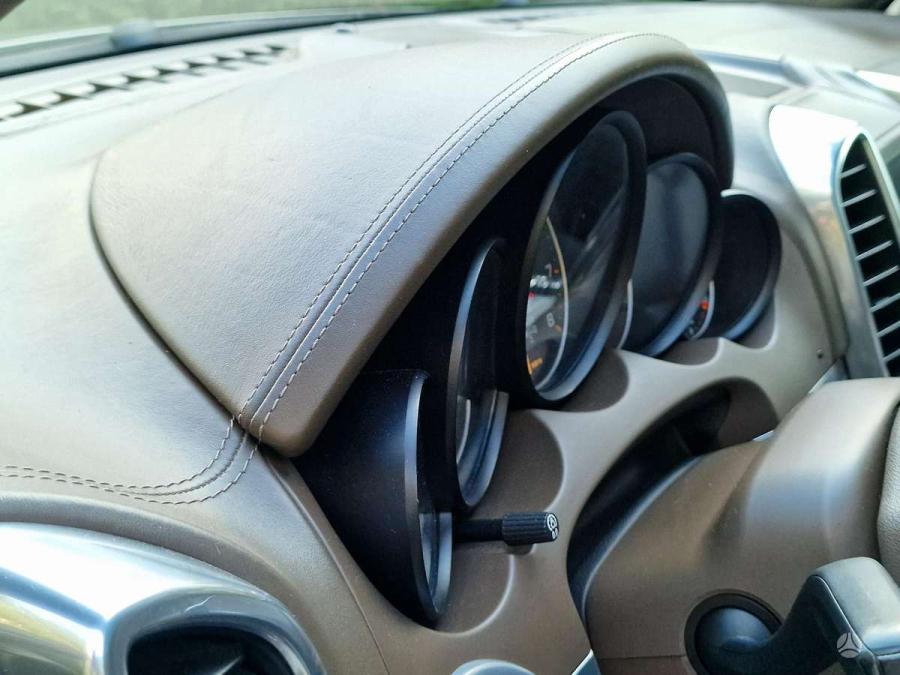 Grey Porsche Cayenne 2011 in Vilnius, with an engine capacity of 4.81 L and mileage of 370 thousand km for 9750 €, photo 23 on AUTOMOTO.COM.LV