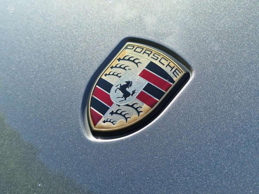 Grey Porsche Cayenne 2011 in Vilnius, with an engine capacity of 4.81 L and mileage of 370 thousand km for 9750 €, photo 29 on AUTOMOTO.COM.LV