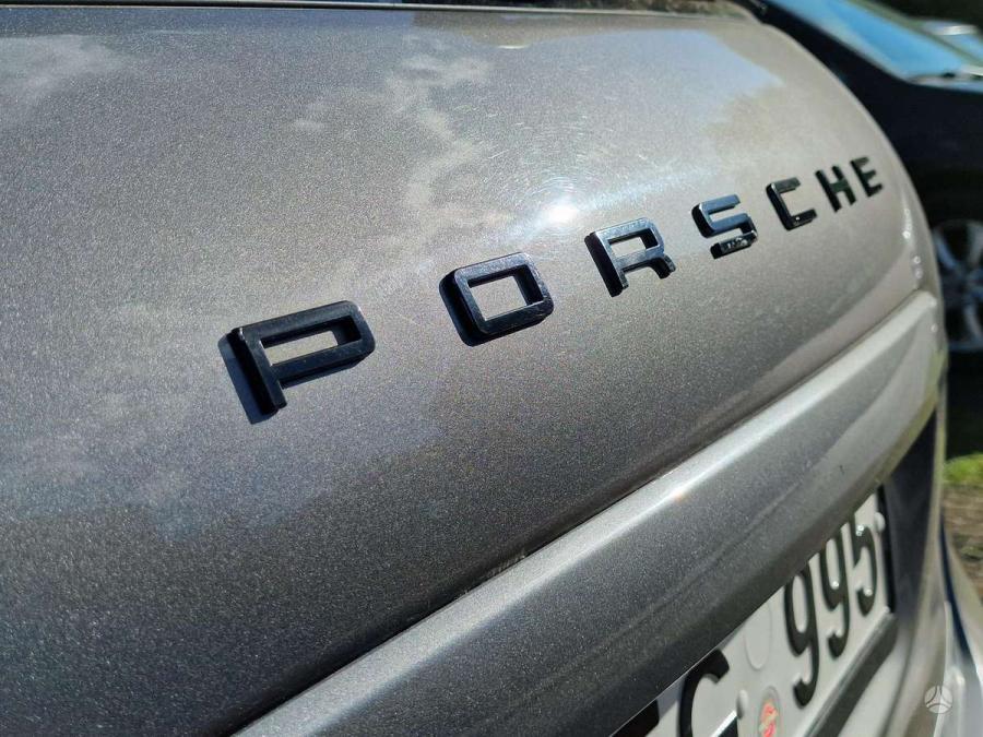 Grey Porsche Cayenne 2011 in Vilnius, with an engine capacity of 4.81 L and mileage of 370 thousand km for 9750 €, photo 31 on AUTOMOTO.COM.LV