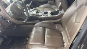 Pelēks Porsche Cayenne 2011 Viļņa, ar dzinēja tilpumu 3.00 L un nobraukumu 291 tūkst. km par 7400 €, foto 17 vietnē AUTOMOTO.COM.LV