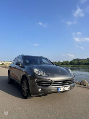 Pelēks Porsche Cayenne 2011 Kauņa, ar dzinēja tilpumu 2.97 L un nobraukumu 449 tūkst. km par 9800 €, foto 3 vietnē AUTOMOTO.COM.LV