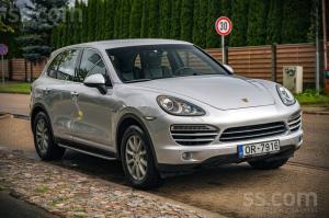 Grey Porsche Cayenne 2011 in Riga, with an engine capacity of 3.00 L and mileage of 0 thousand km for 11990 €, photo 4 on AUTOMOTO.COM.LV
