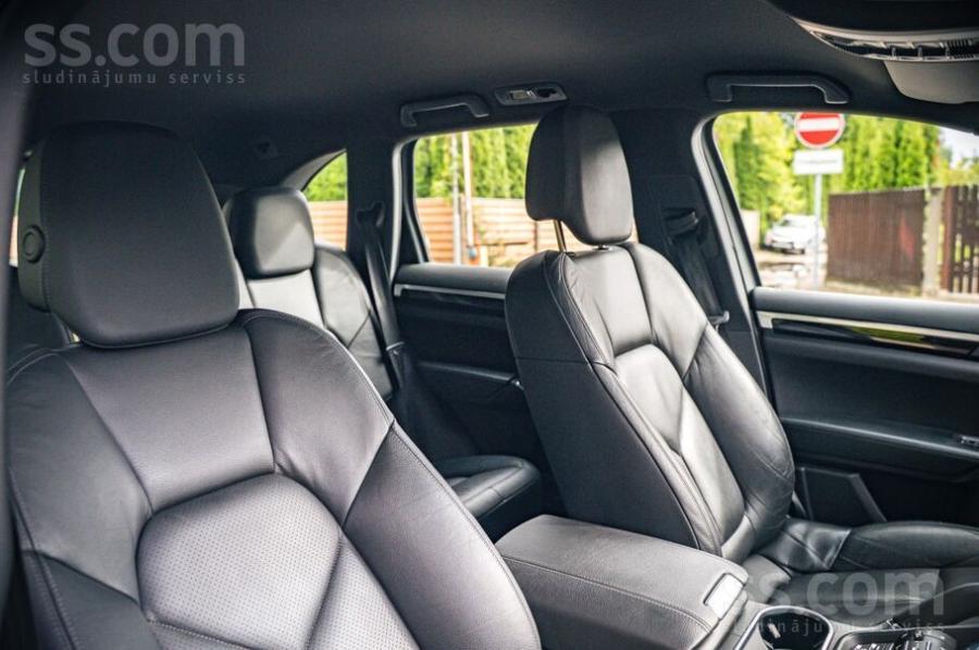 Grey Porsche Cayenne 2011 in Riga, with an engine capacity of 3.00 L and mileage of 0 thousand km for 11990 €, photo 13 on AUTOMOTO.COM.LV