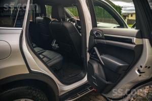 Grey Porsche Cayenne 2011 in Riga, with an engine capacity of 3.00 L and mileage of 0 thousand km for 11990 €, photo 16 on AUTOMOTO.COM.LV