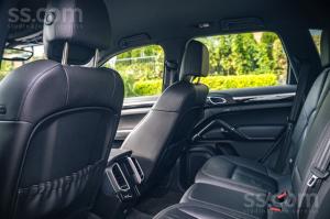 Grey Porsche Cayenne 2011 in Riga, with an engine capacity of 3.00 L and mileage of 0 thousand km for 11990 €, photo 17 on AUTOMOTO.COM.LV