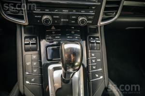 Grey Porsche Cayenne 2011 in Riga, with an engine capacity of 3.00 L and mileage of 0 thousand km for 11990 €, photo 21 on AUTOMOTO.COM.LV