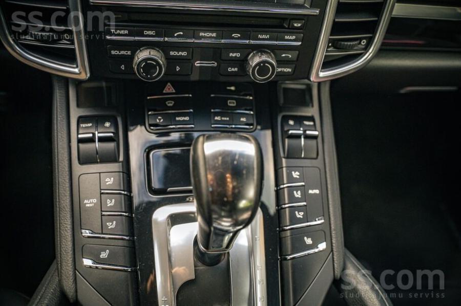 Grey Porsche Cayenne 2011 in Riga, with an engine capacity of 3.00 L and mileage of 0 thousand km for 11990 €, photo 21 on AUTOMOTO.COM.LV