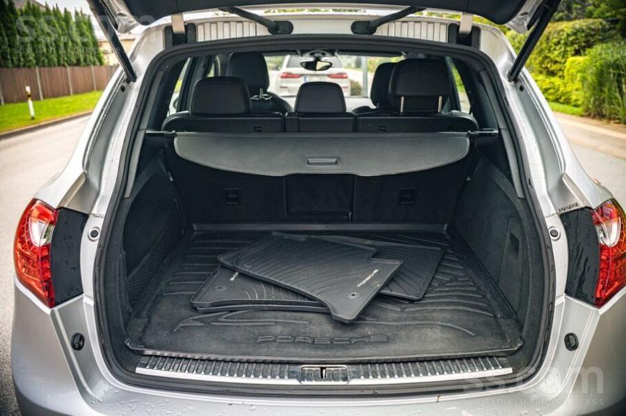 Grey Porsche Cayenne 2011 in Riga, with an engine capacity of 3.00 L and mileage of 0 thousand km for 11990 €, photo 22 on AUTOMOTO.COM.LV