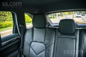Grey Porsche Cayenne 2011 in Riga, with an engine capacity of 3.00 L and mileage of 0 thousand km for 11990 €, photo 24 on AUTOMOTO.COM.LV