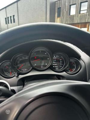Grey Porsche Cayenne 2011 in Taurage, with an engine capacity of 3.00 L and mileage of 374 thousand km for 10500 €, photo 15 on AUTOMOTO.COM.LV
