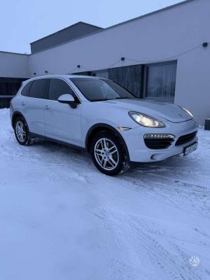 Pelēks Porsche Cayenne 2012 Alīta, ar dzinēja tilpumu 3.60 L un nobraukumu 290 tūkst. km par 9500 €, foto 2 vietnē AUTOMOTO.COM.LV