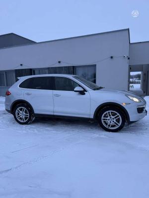 Pelēks Porsche Cayenne 2012 Alīta, ar dzinēja tilpumu 3.60 L un nobraukumu 290 tūkst. km par 9500 €, foto 3 vietnē AUTOMOTO.COM.LV