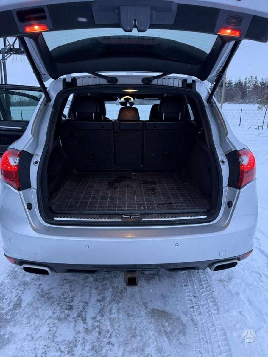 Pelēks Porsche Cayenne 2012 Alīta, ar dzinēja tilpumu 3.60 L un nobraukumu 290 tūkst. km par 9500 €, foto 9 vietnē AUTOMOTO.COM.LV