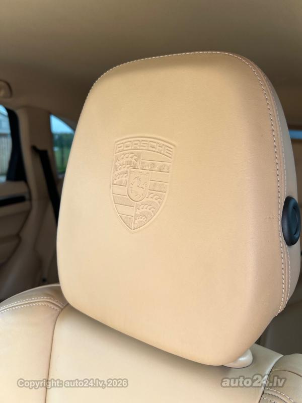 Pelēks Porsche Cayenne 2012 Tallina, ar dzinēja tilpumu 3.00 L un nobraukumu 255 tūkst. km par 15500 €, foto 8 vietnē AUTOMOTO.COM.LV