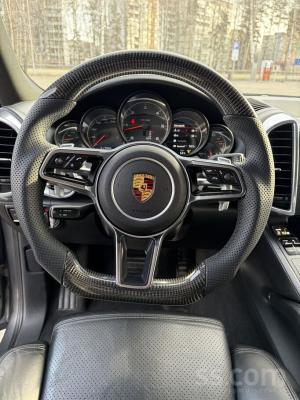 Grey Porsche Cayenne 2012 in Riga, with an engine capacity of 3.00 L and mileage of 322 thousand km for 15500 €, photo 19 on AUTOMOTO.COM.LV
