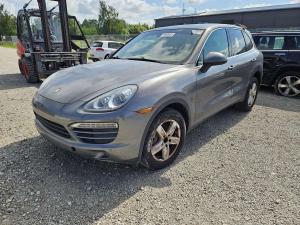 Grey Porsche Cayenne 2012 in Siauliai, with an engine capacity of 3.60 L and mileage of 345 thousand km for 6050 €, photo 3 on AUTOMOTO.COM.LV