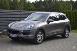 Pelēks Porsche Cayenne 2013 Viļņa, ar dzinēja tilpumu 4.81 L un nobraukumu 205 tūkst. km par 13000 €, foto  vietnē AUTOMOTO.COM.LV