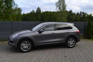 Pelēks Porsche Cayenne 2013 Viļņa, ar dzinēja tilpumu 4.81 L un nobraukumu 205 tūkst. km par 13000 €, foto 5 vietnē AUTOMOTO.COM.LV