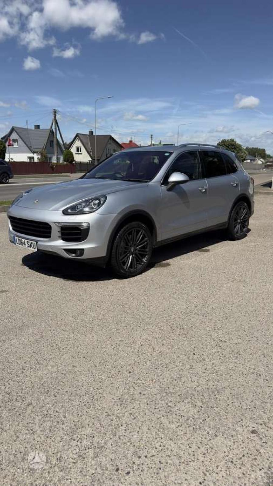 Pelēks Porsche Cayenne 2014 Kauņa, ar dzinēja tilpumu 4.13 L un nobraukumu 100 tūkst. km par 13999 €, foto 1 vietnē AUTOMOTO.COM.LV