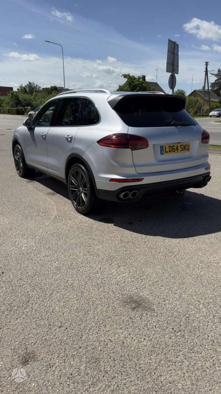 Pelēks Porsche Cayenne 2014 Kauņa, ar dzinēja tilpumu 4.13 L un nobraukumu 100 tūkst. km par 13999 €, foto 3 vietnē AUTOMOTO.COM.LV