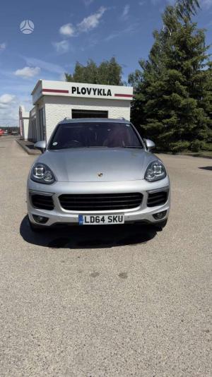 Pelēks Porsche Cayenne 2014 Kauņa, ar dzinēja tilpumu 4.13 L un nobraukumu 100 tūkst. km par 13999 €, foto 5 vietnē AUTOMOTO.COM.LV