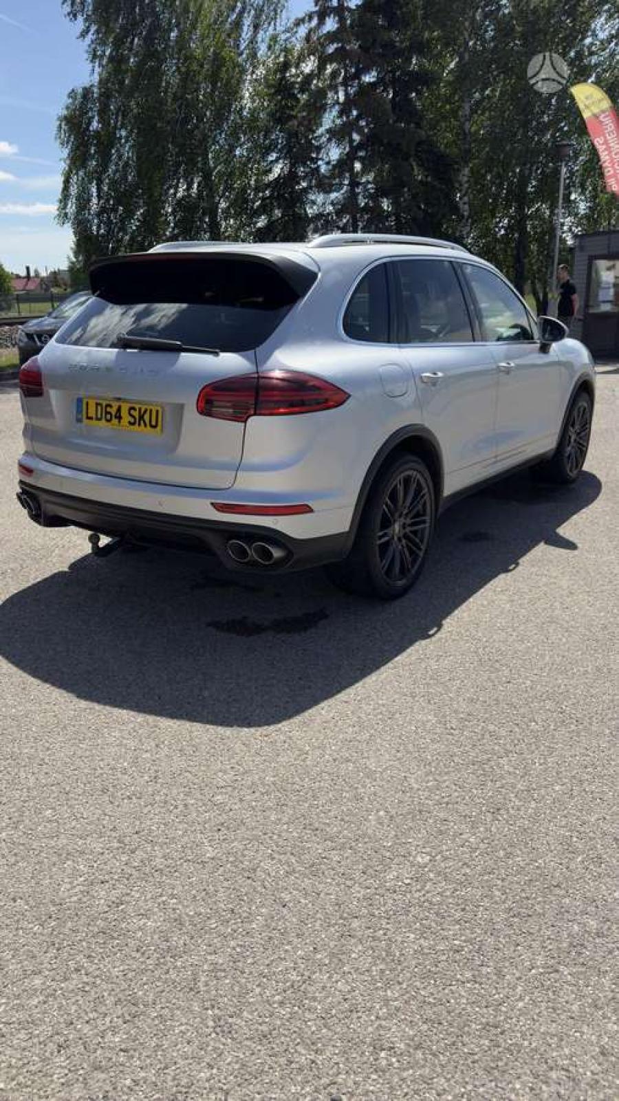Pelēks Porsche Cayenne 2014 Kauņa, ar dzinēja tilpumu 4.13 L un nobraukumu 100 tūkst. km par 13999 €, foto 6 vietnē AUTOMOTO.COM.LV