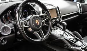 Grey Porsche Cayenne 2015 in Riga, with an engine capacity of 3.00 L and mileage of 0 thousand km for 22900 €, photo 11 on AUTOMOTO.COM.LV