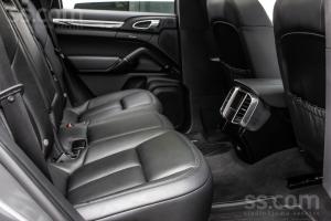 Grey Porsche Cayenne 2015 in Riga, with an engine capacity of 3.00 L and mileage of 0 thousand km for 22900 €, photo 18 on AUTOMOTO.COM.LV