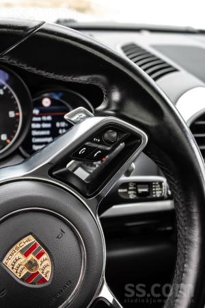 Grey Porsche Cayenne 2015 in Riga, with an engine capacity of 3.00 L and mileage of 0 thousand km for 22900 €, photo 19 on AUTOMOTO.COM.LV