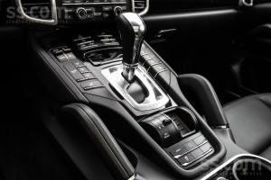Grey Porsche Cayenne 2015 in Riga, with an engine capacity of 3.00 L and mileage of 0 thousand km for 22900 €, photo 22 on AUTOMOTO.COM.LV