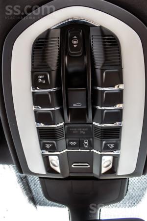 Grey Porsche Cayenne 2015 in Riga, with an engine capacity of 3.00 L and mileage of 0 thousand km for 22900 €, photo 24 on AUTOMOTO.COM.LV