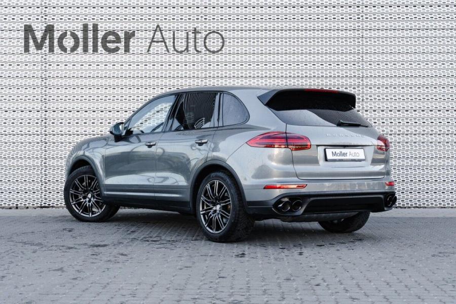 Pelēks Porsche Cayenne 2015 Mārupe, ar dzinēja tilpumu 3.00 L un nobraukumu 180 tūkst. km par 24400 €, foto 4 vietnē AUTOMOTO.COM.LV