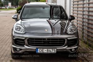 Grey Porsche Cayenne 2015 in Riga, with an engine capacity of 3.00 L and mileage of 125 thousand km for 21900 €, photo 6 on AUTOMOTO.COM.LV