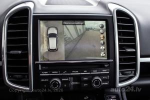 Grey Porsche Cayenne 2015 in Riga, with an engine capacity of 3.00 L and mileage of 125 thousand km for 21900 €, photo 9 on AUTOMOTO.COM.LV