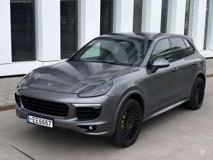 Pelēks Porsche Cayenne 2015 Viļņa, ar dzinēja tilpumu 3.00 L un nobraukumu 208 tūkst. km par 19500 €, foto 4 vietnē AUTOMOTO.COM.LV