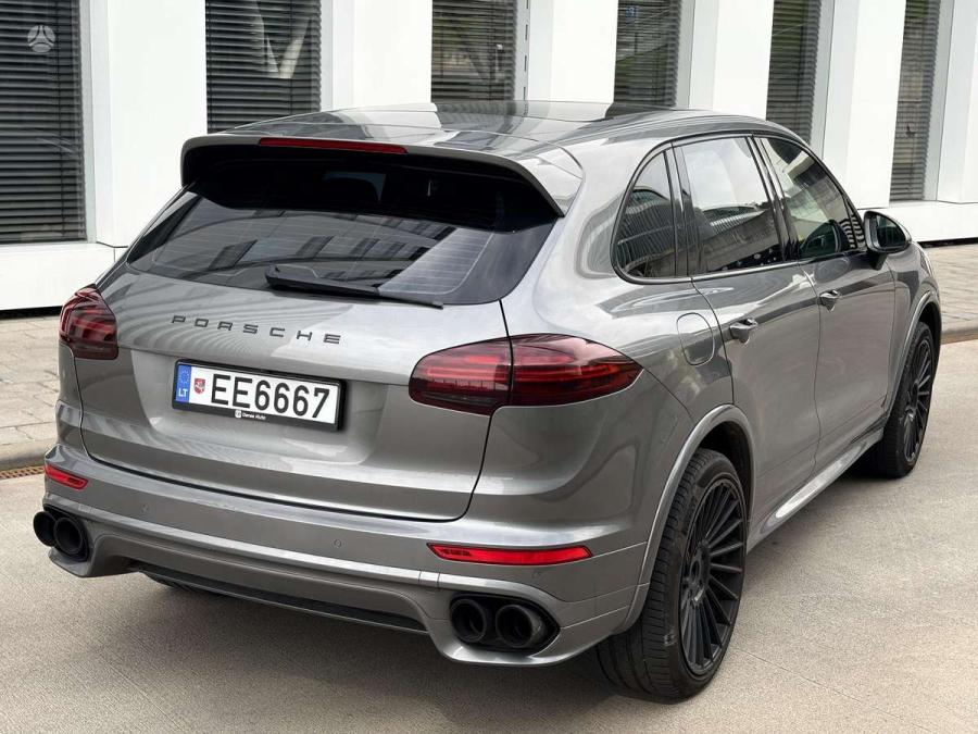 Pelēks Porsche Cayenne 2015 Viļņa, ar dzinēja tilpumu 3.00 L un nobraukumu 208 tūkst. km par 19500 €, foto 5 vietnē AUTOMOTO.COM.LV