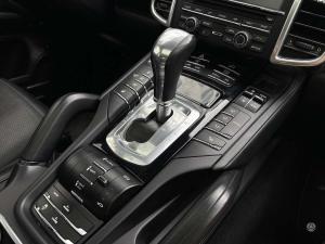 Pelēks Porsche Cayenne 2015 Viļņa, ar dzinēja tilpumu 3.00 L un nobraukumu 208 tūkst. km par 19500 €, foto 7 vietnē AUTOMOTO.COM.LV