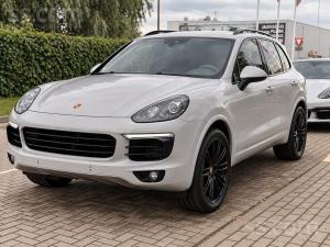 Pelēks Porsche Cayenne 2015 Rīga, ar dzinēja tilpumu 3.00 L un nobraukumu 197 tūkst. km par 23500 €, foto 4 vietnē AUTOMOTO.COM.LV