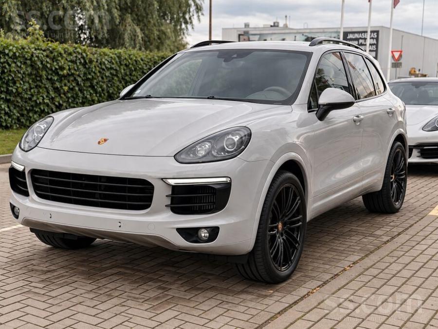 Pelēks Porsche Cayenne 2015 Rīga, ar dzinēja tilpumu 3.00 L un nobraukumu 197 tūkst. km par 23500 €, foto 4 vietnē AUTOMOTO.COM.LV
