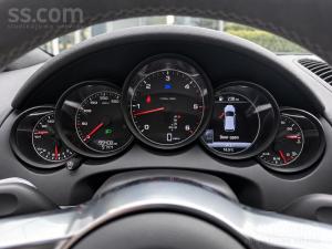 Pelēks Porsche Cayenne 2015 Rīga, ar dzinēja tilpumu 3.00 L un nobraukumu 197 tūkst. km par 23500 €, foto 11 vietnē AUTOMOTO.COM.LV