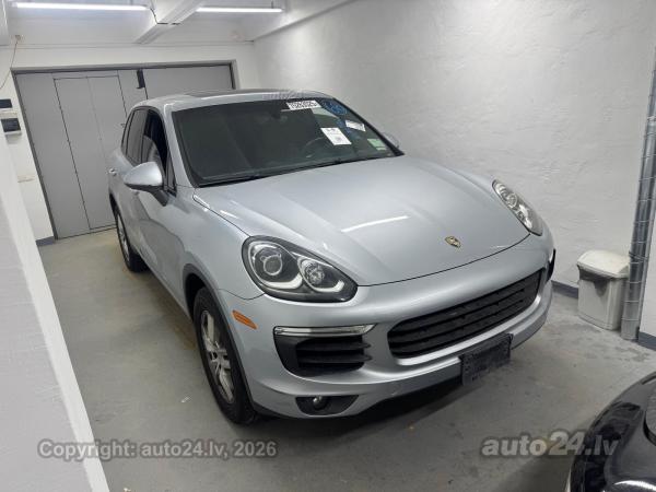 Grey Porsche Cayenne 2016 in Tallinn, with an engine capacity of 3.60 L and mileage of 203 thousand km for 14500 €, photo 1 on AUTOMOTO.COM.LV