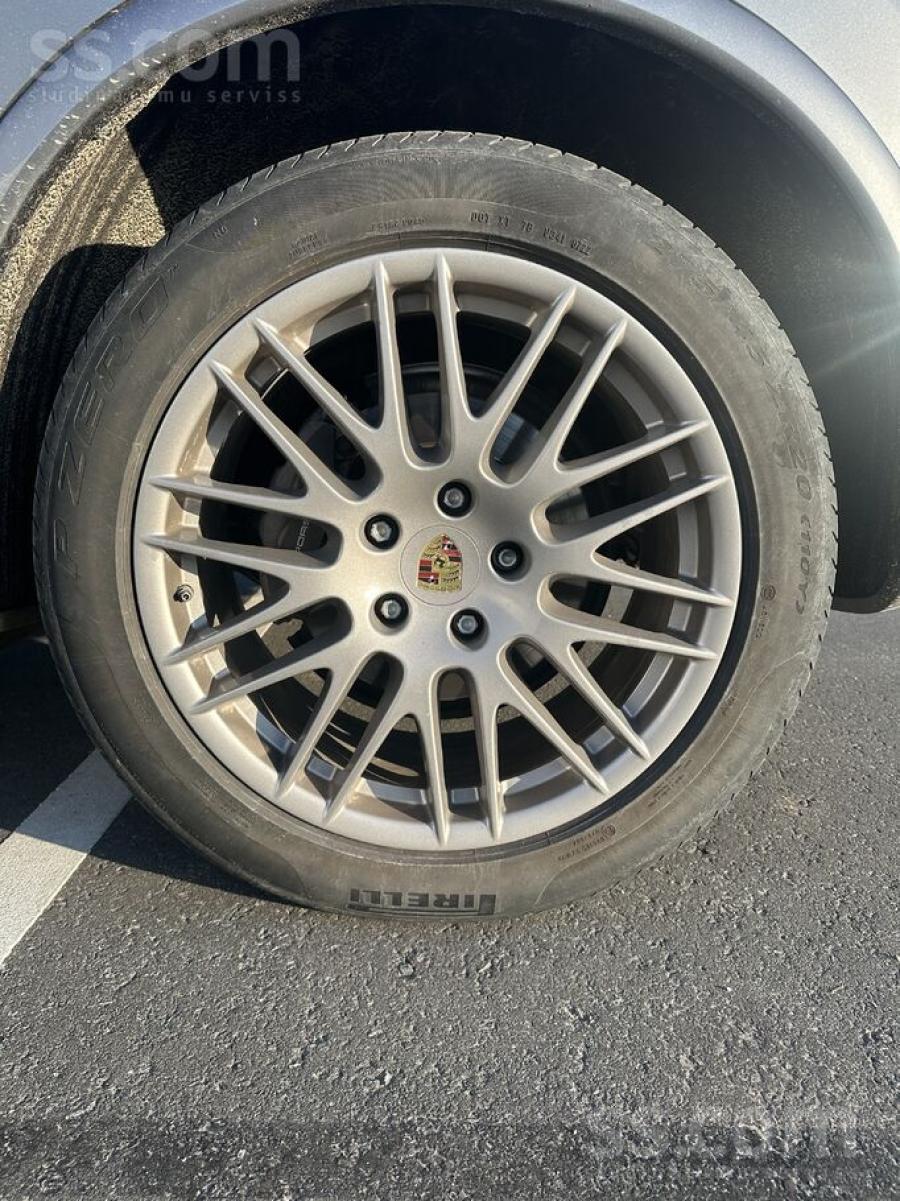 Pelēks Porsche Cayenne 2016 Rīga, ar dzinēja tilpumu 3.00 L un nobraukumu 166 tūkst. km par 31200 €, foto 6 vietnē AUTOMOTO.COM.LV