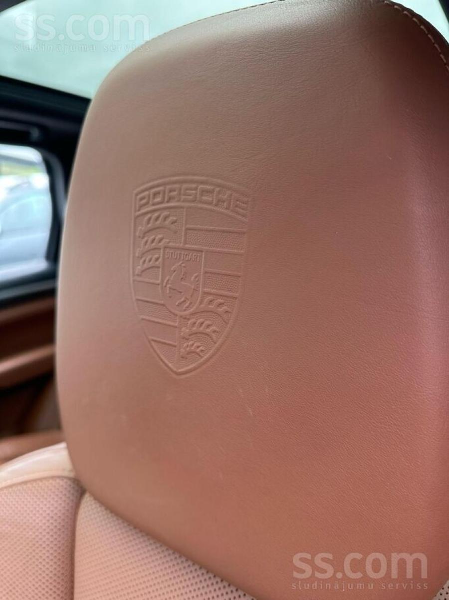 Pelēks Porsche Cayenne 2016 Rīga, ar dzinēja tilpumu 3.00 L un nobraukumu 166 tūkst. km par 31200 €, foto 19 vietnē AUTOMOTO.COM.LV
