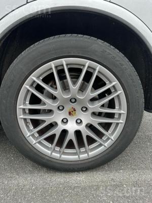 Pelēks Porsche Cayenne 2016 Rīga, ar dzinēja tilpumu 3.00 L un nobraukumu 166 tūkst. km par 31200 €, foto 21 vietnē AUTOMOTO.COM.LV