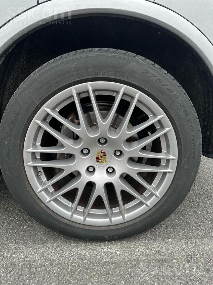 Pelēks Porsche Cayenne 2016 Rīga, ar dzinēja tilpumu 3.00 L un nobraukumu 166 tūkst. km par 31200 €, foto 21 vietnē AUTOMOTO.COM.LV