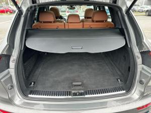 Pelēks Porsche Cayenne 2016 Rīga, ar dzinēja tilpumu 3.00 L un nobraukumu 166 tūkst. km par 31200 €, foto 24 vietnē AUTOMOTO.COM.LV