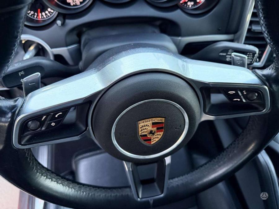 Pelēks Porsche Cayenne 2016 Kauņa, ar dzinēja tilpumu 3.60 L un nobraukumu 157 tūkst. km par 24000 €, foto 21 vietnē AUTOMOTO.COM.LV