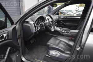 Pelēks Porsche Cayenne 2016 Rīga, ar dzinēja tilpumu 3.00 L un nobraukumu 109 tūkst. km par 39500 €, foto 6 vietnē AUTOMOTO.COM.LV